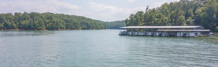 Carters Lake Pontoon Boat Rentals | Carters Lake Marina